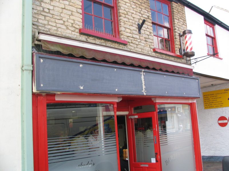 Shop fascia signs Oxford signmakers painted lettering